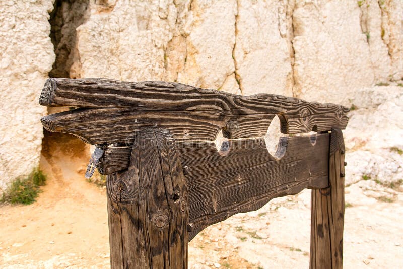 Picota de madera imagen de archivo. Imagen de colorido - 101649393