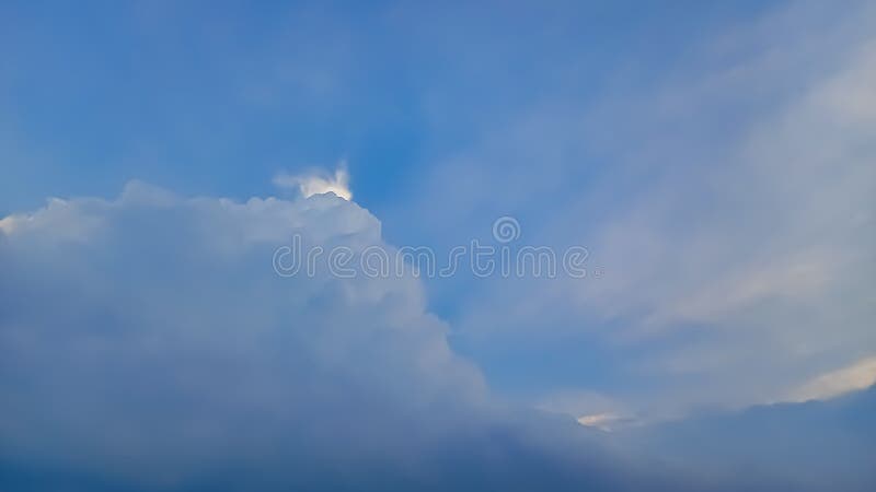 A Picture of Dramatic Sky. Sunrise with Beautiful Cloud. Dramatic, Blue ...