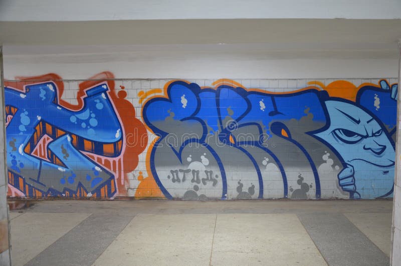 Graffiti with face editorial image. Image of artistic - 216611600