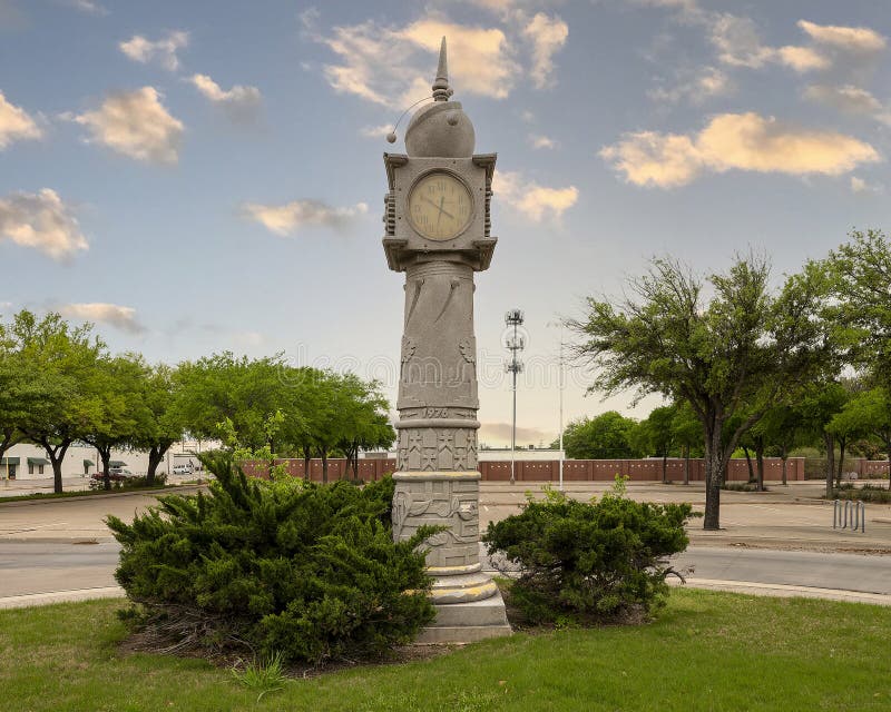 An Oversized Functional Clock Tower Standing Sentinel Over the Garland ...