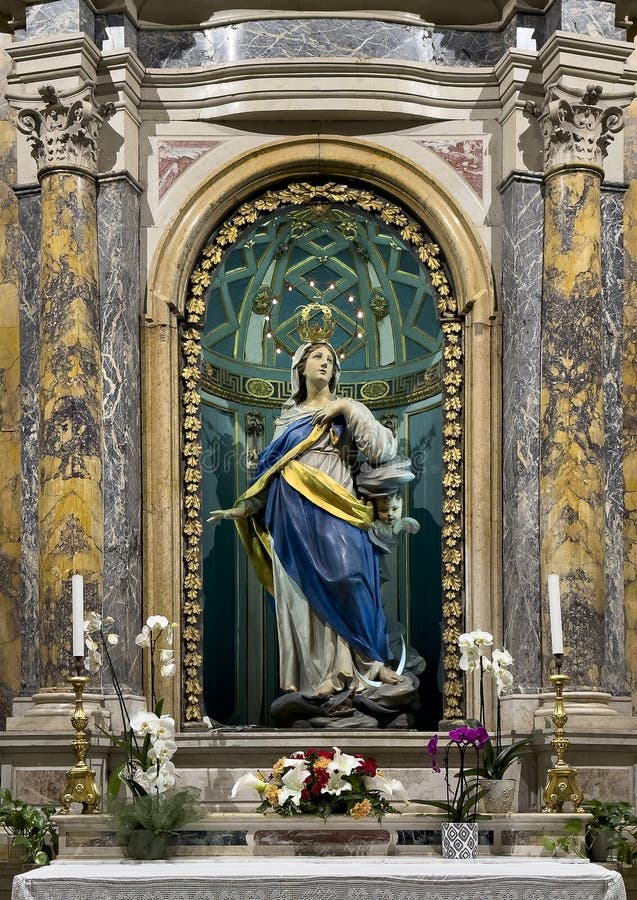 Statue of the Immaculate Conception in the Basilica of San Francesco in ...