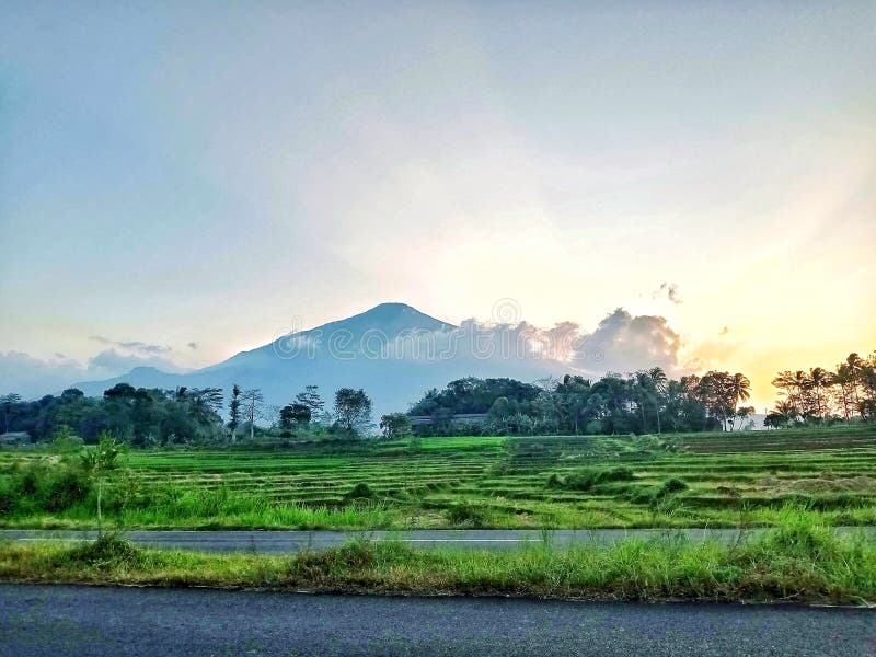 Pictures of Beautiful Scenery of Mount Ciremai in West Java, Indonesia ...