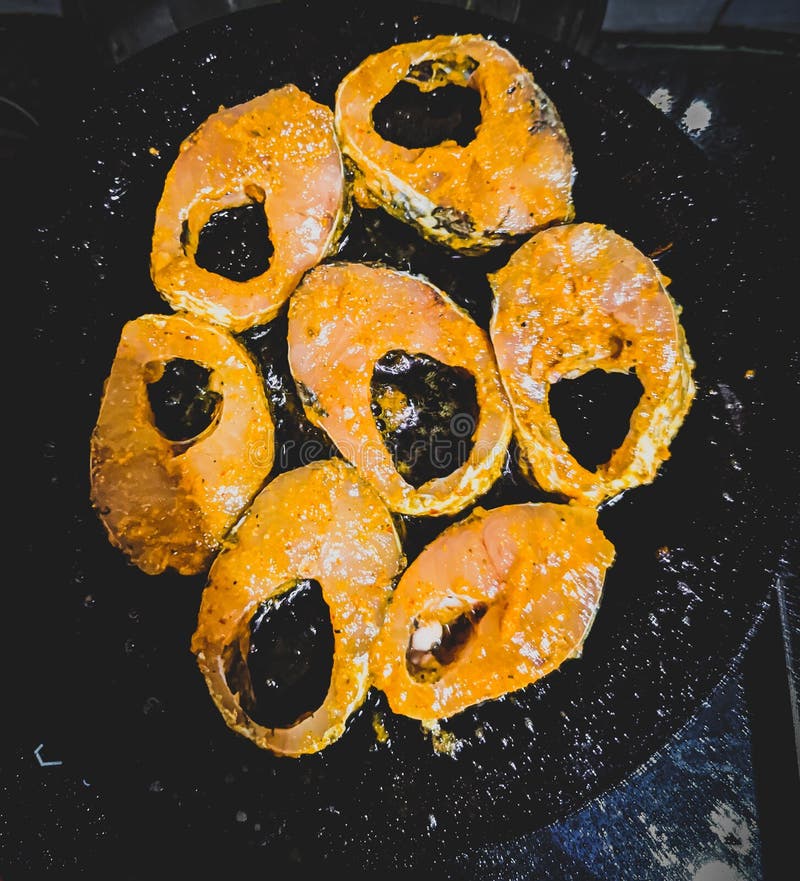 The Pieces of Fish is Frying Stock Photo - Image of leaf, flower: 277081734