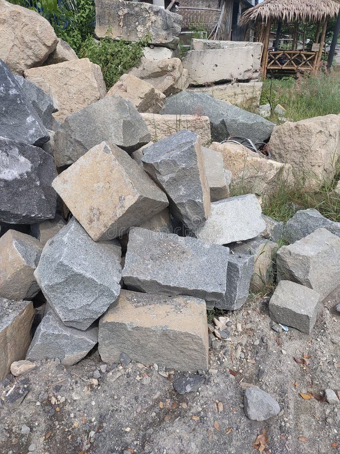 Piedra Andesita Aislada Sobre Fondo Blanco. Imagen de archivo - Imagen ...