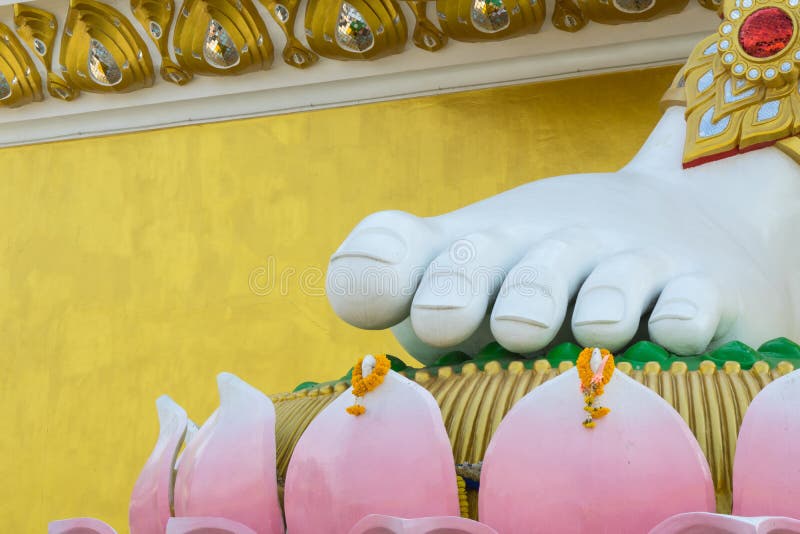 Pieds De Lotus De Radha-Krishna Photo stock - Image du tombeau, inde ...