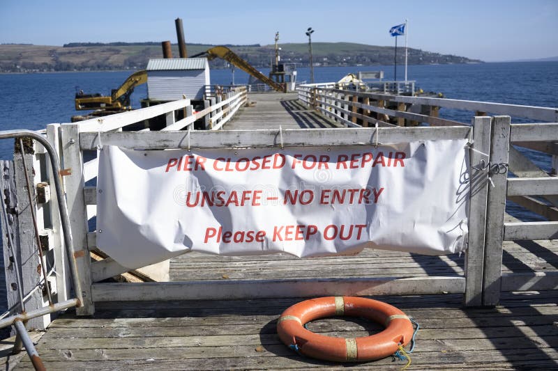 Pier Closed No Access To Public Sign Stock Photo - Image of pier, coast ...