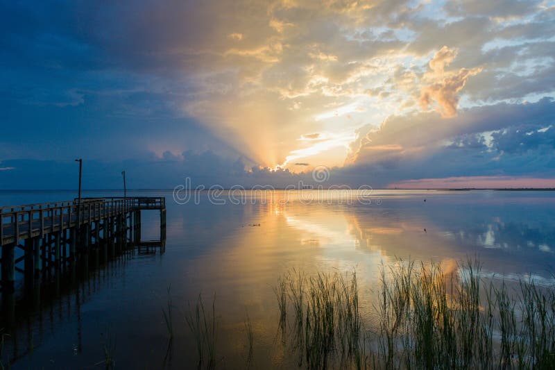 Pier on Mobile Bay at Sunset Stock Image - Image of horizon, boardwalk ...