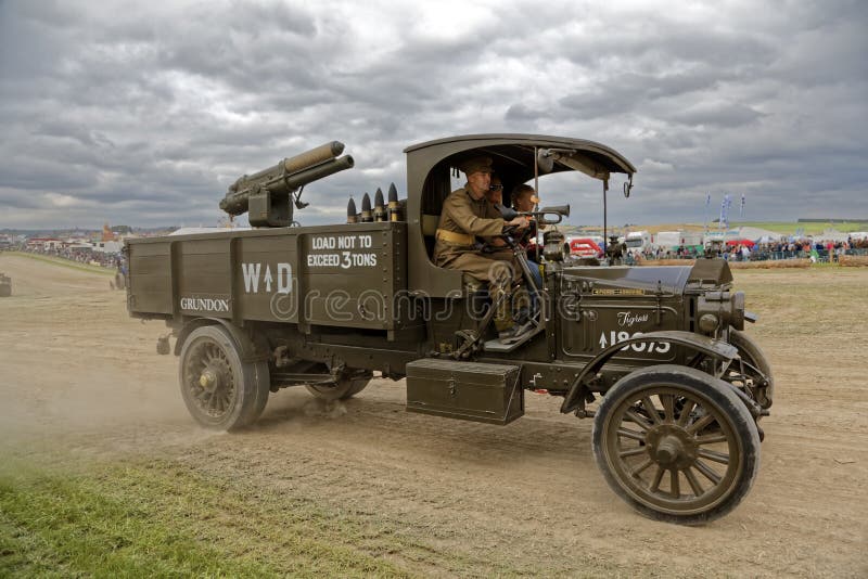 1915 Pierce Arrow R8 Lorry editorial photography. Image of steam ...