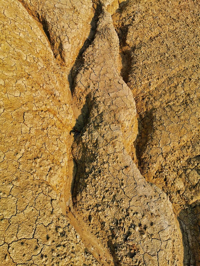 Pierre avec des lignes photo stock. Image du géologie - 183329868