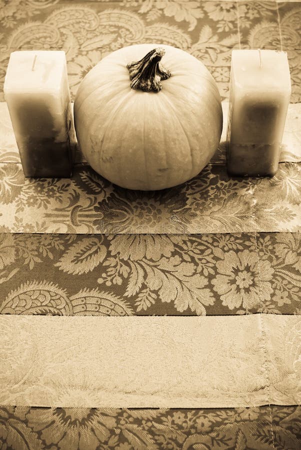 Pieza central del otoño imagen de archivo. Imagen de crezca - 21524657