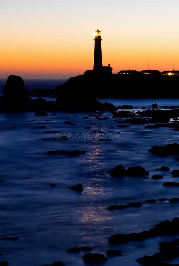 Lighthouse Beaming Light Ray at Sunset, Pigeon Point Lighthouse Stock ...