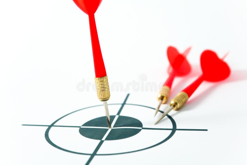 Pijltje in doel stock afbeelding. Image of achtergrond - 6086985
