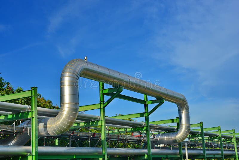 Pijpleiding stock afbeelding. Image of energie, water - 49051895