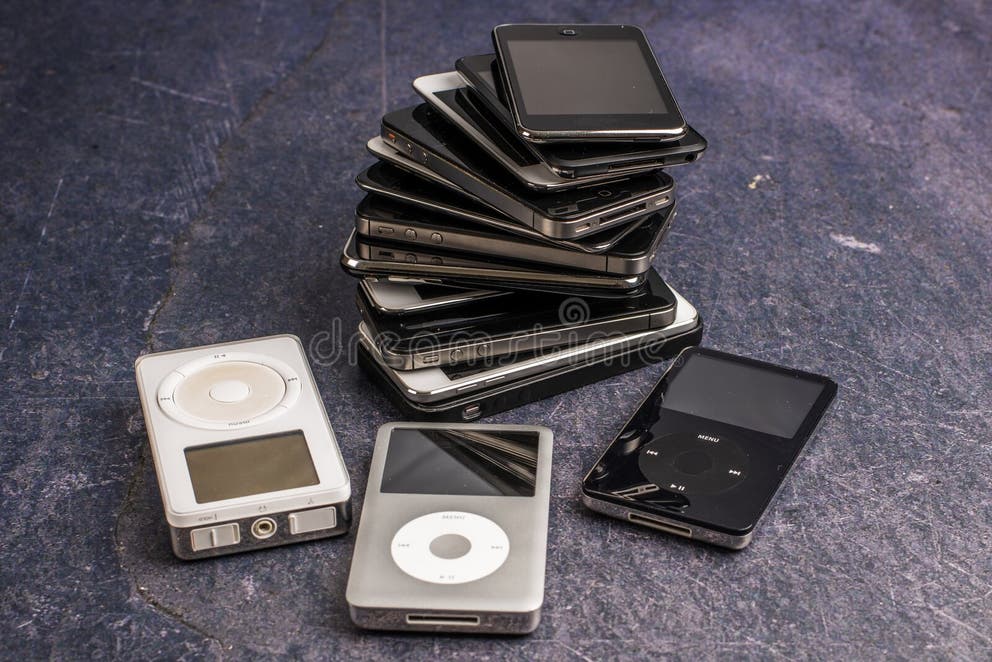 Stack of Old IPhones and IPods Editorial Image - Image of digital ...