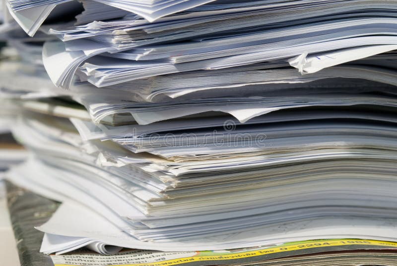 Pile de papier photo stock. Image du feuille, table, over - 21151586