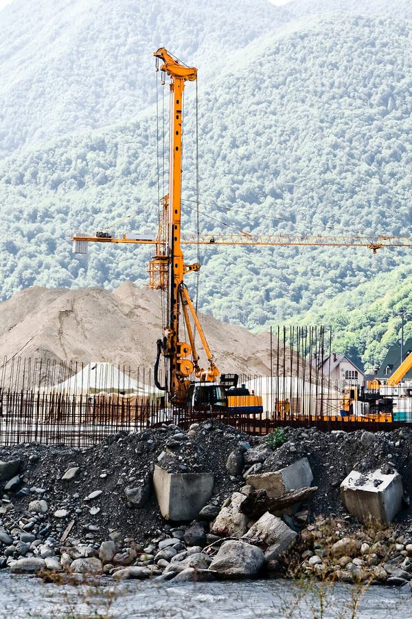 Pile Driver at a Construction Stock Image - Image of earth, drive: 27477521