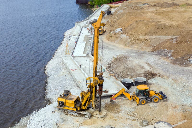 Pile Driver Construction New Embankment River Bank Stock Photos - Free ...