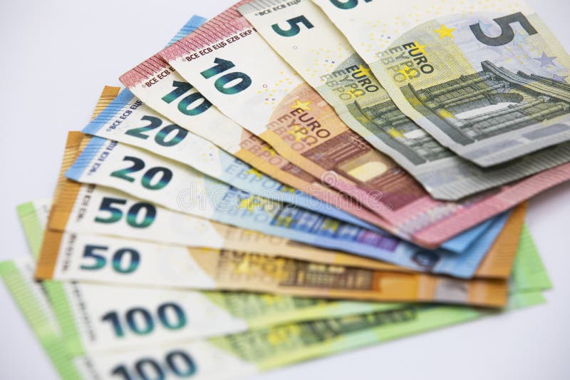 Pile of Euro Banknotes of 100, 50, 20, 10 and 5 Euros. White Background ...