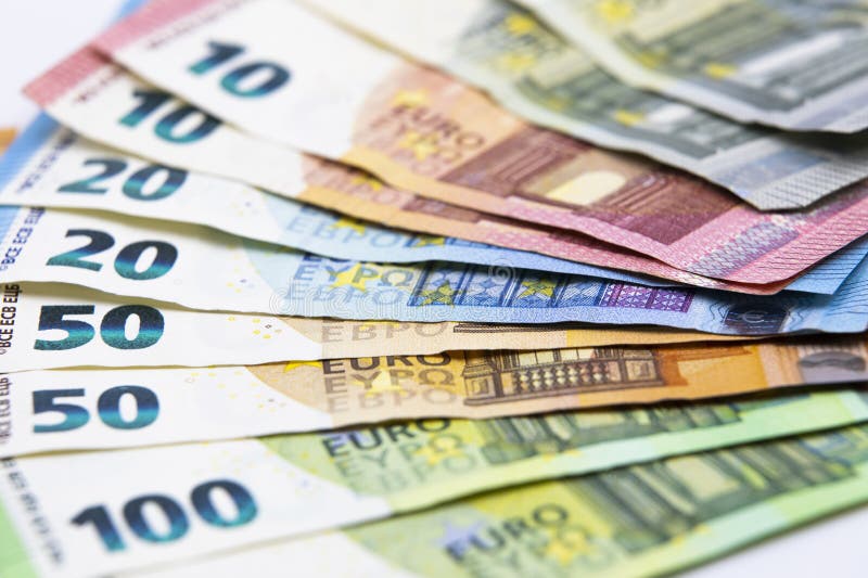 Pile of Euro Banknotes of 100, 50, 20, 10 and 5 Euros. White Background ...
