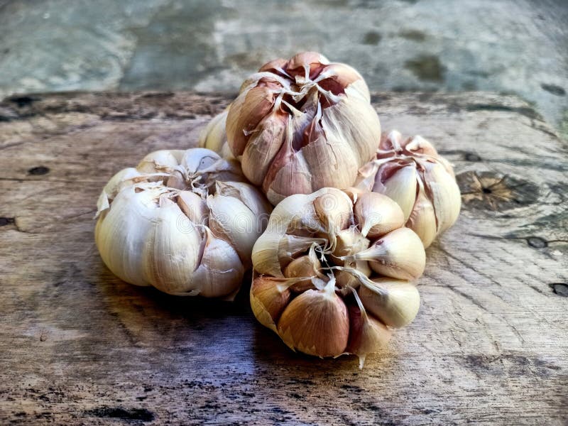 Pile of Garlic Which is One of the Fruits for Cooking Spices Stock ...