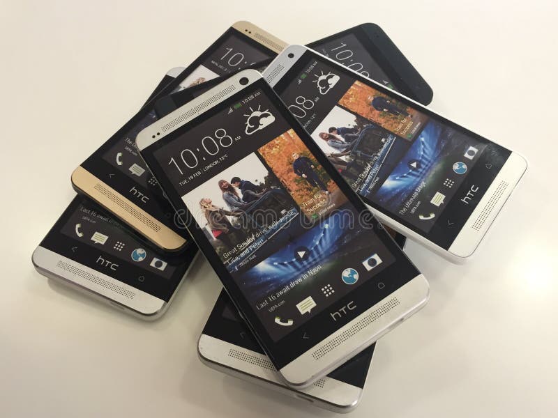 Old Mobile Phones - Cell Phones Editorial Photo - Image of communicate ...