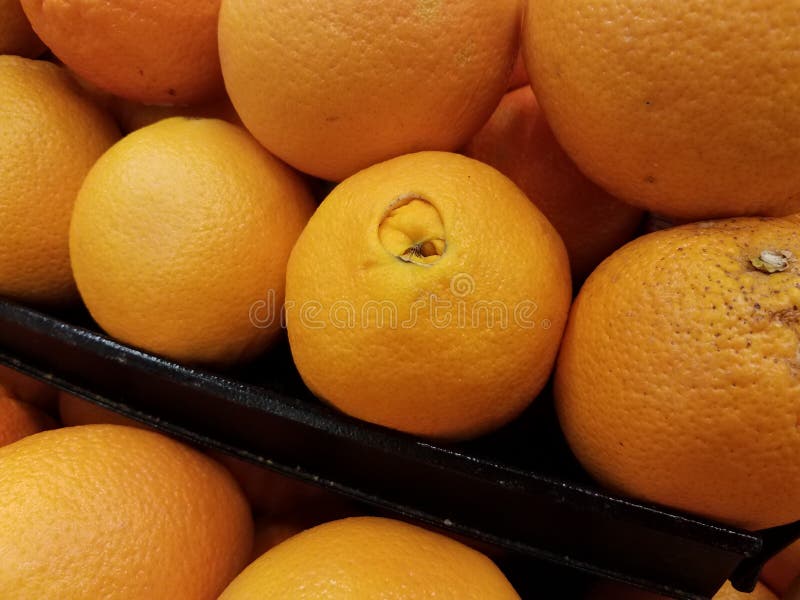 Pile of Spherical Oranges in Grocery Store Stock Image - Image of stack ...