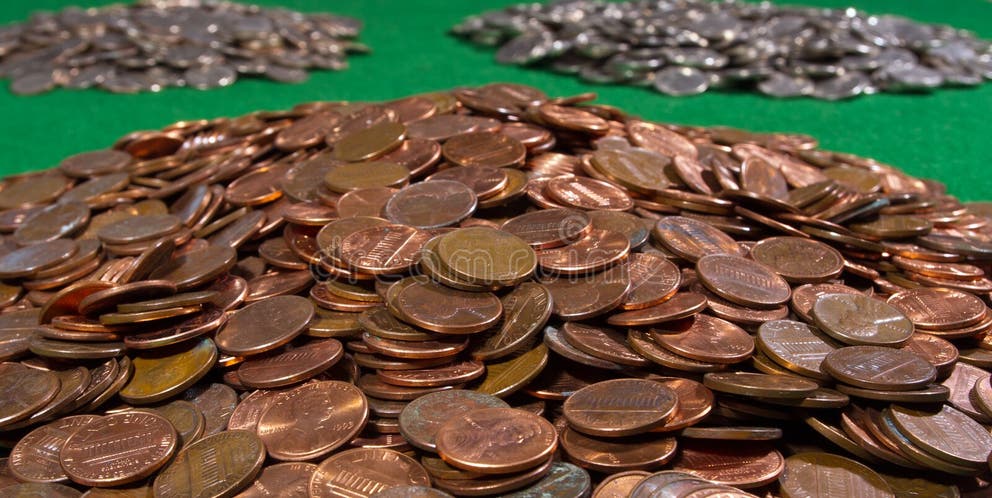 800 Large Pile Shiny Gold Coins Stock Photos - Free & Royalty-Free ...
