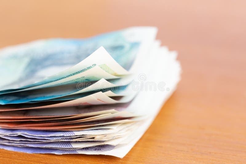 Pile of Various British Bank Notes Stock Image - Image of macro, bank ...