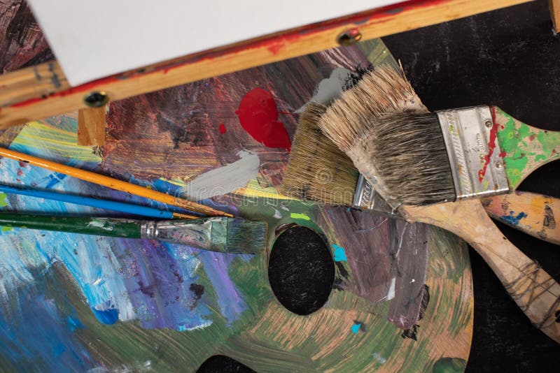 Piled Up Art Brushes Assorted Sizes Paint Mixing Pallet Stock Photo ...