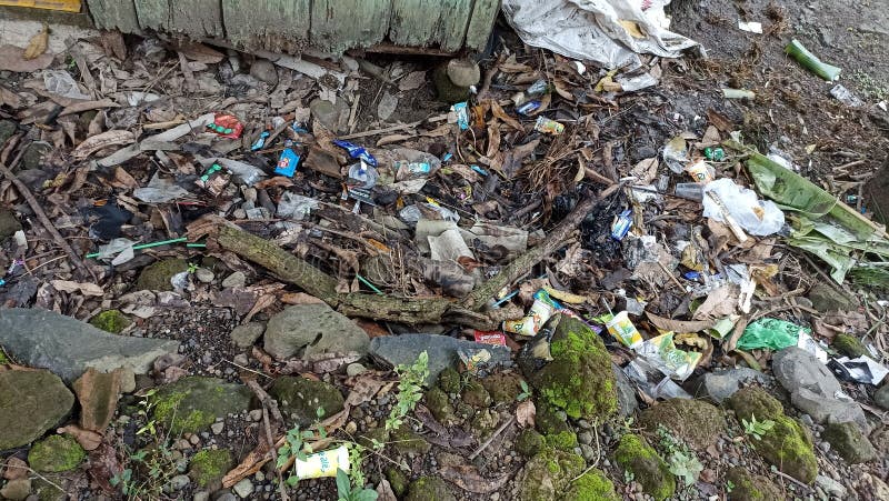 Piles of Trash Next To the House Editorial Photography - Image of trash ...
