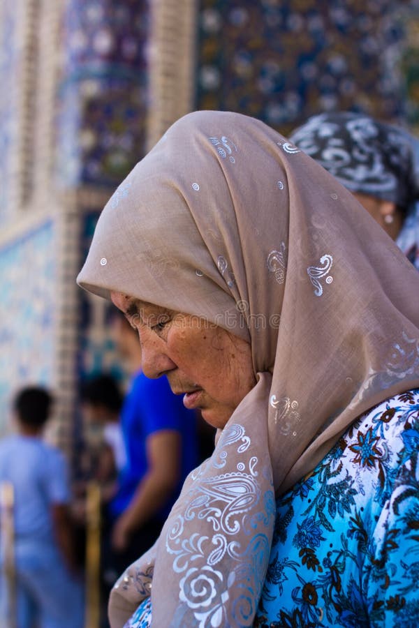 Pilgrim woman stock image. Image of people, women, islam - 27402689