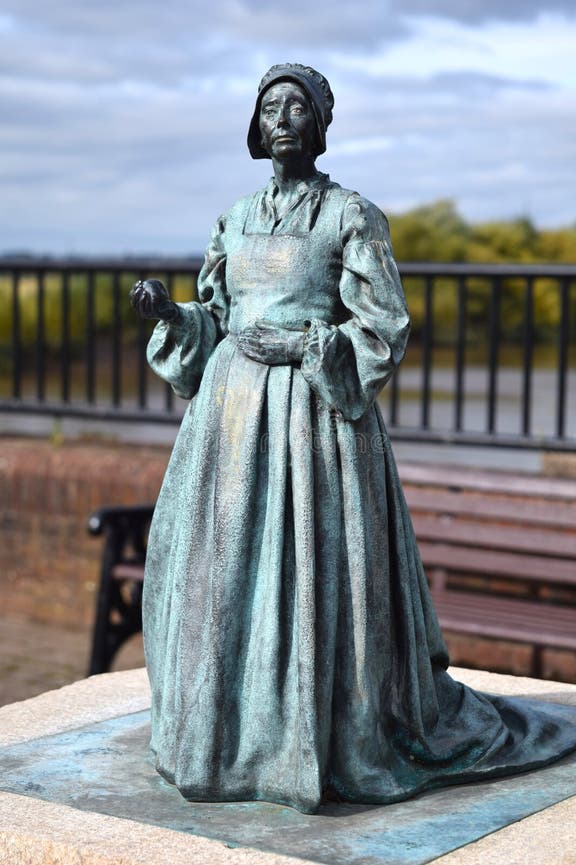 Bronze Statues Pilgrim Woman Stock Photos - Free & Royalty-Free Stock ...