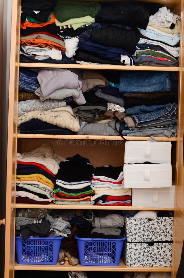 Pilhas de roupa foto de stock. Imagem de tela, pilha - 33163216