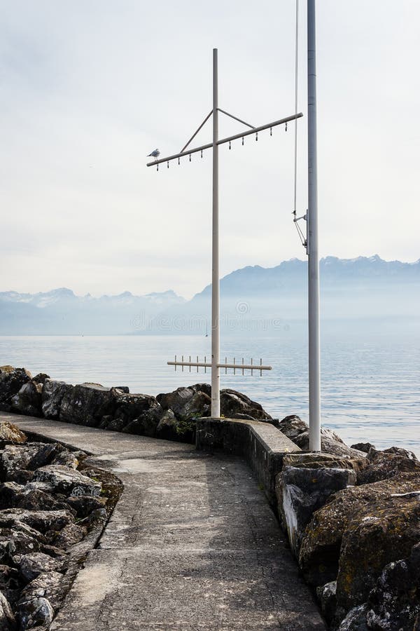 Pilier de port de Lutry image stock. Image du switzerland - 31439789
