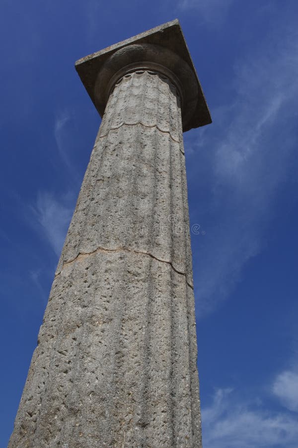 Pilier romain photo stock. Image du repère, méditerranéen - 11404772