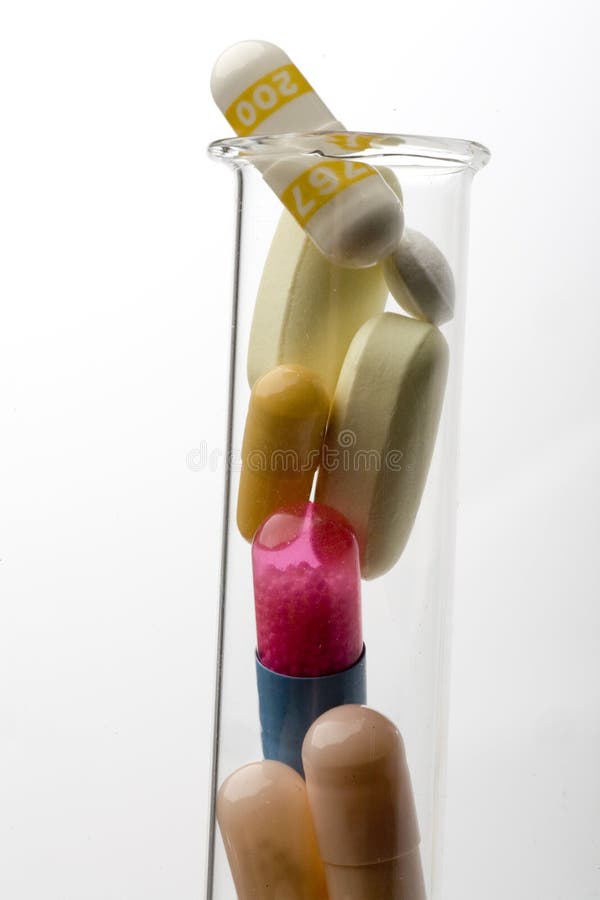 Pilla y cápsulas foto de archivo. Imagen de peligro, tratamiento - 5714424