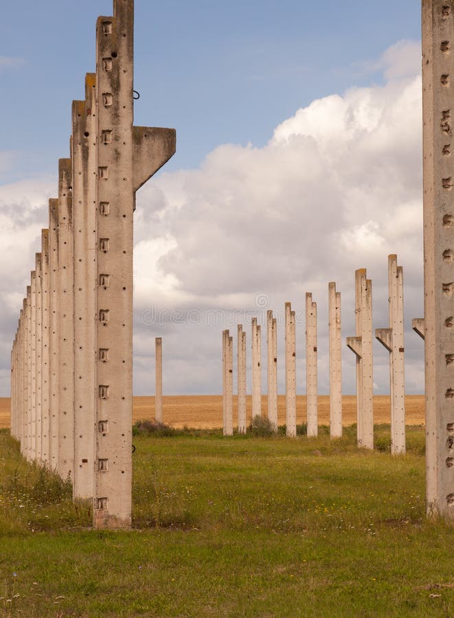 Cement Pillars Stock Photos - Download 1,984 Royalty Free Photos