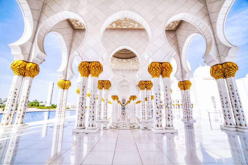 Pillars of Sheikh Zayed Mosque during a Sunny Day in Abu Dhabi ...