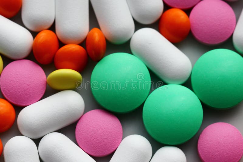 Pillole fotografia stock. Immagine di arancione, giallo - 43963696