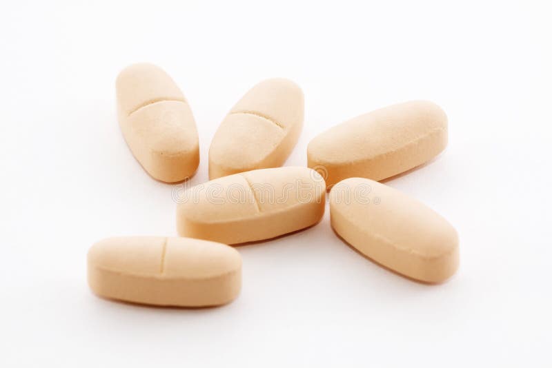 Pillole isolate su bianco immagine stock. Immagine di tossicodipendente ...