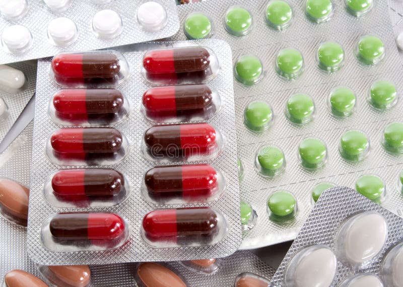 Pillules image stock. Image du renversement, alimentaire - 11715887