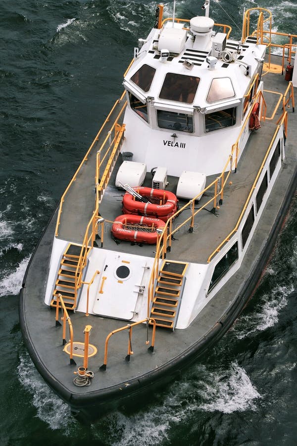 Pilot Boat Approaching Vessel in Panama Editorial Photo - Image of ...