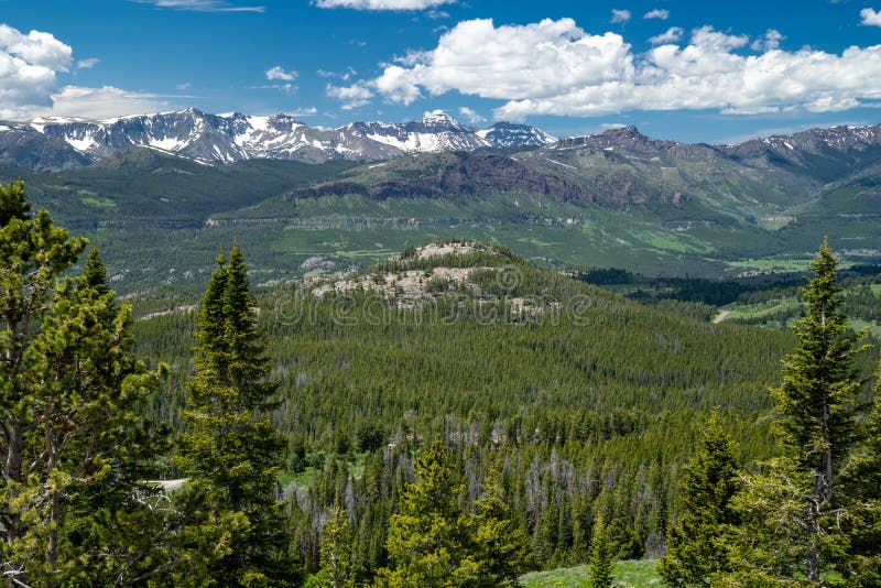 The Pilot Index Overlook, Along the Beartooth Highway Mountain Pass ...