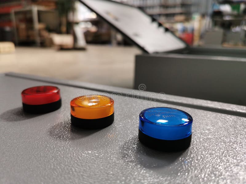 Pilot Lamp for Showing 3 Phase Status of Electricity by Red Yellow and ...