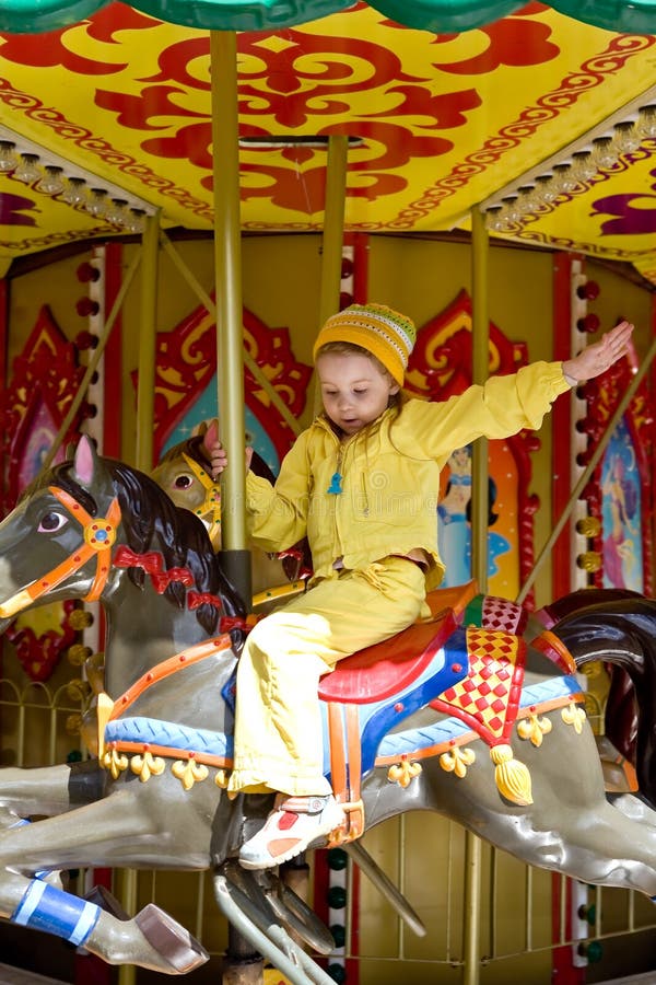 Piloter Sur Un Rond Point 1 Image stock - Image du courbe, festival ...