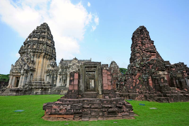 Pimai Castle Historical Park Stock Photo - Image of field, blue: 46369954