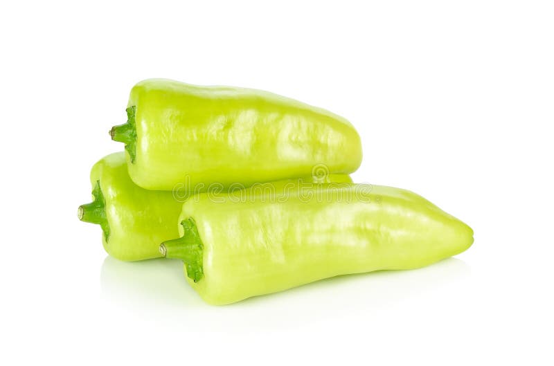 Poivre Vert De Piment Fort D'isolement Sur Le Fond Blanc Photo stock ...