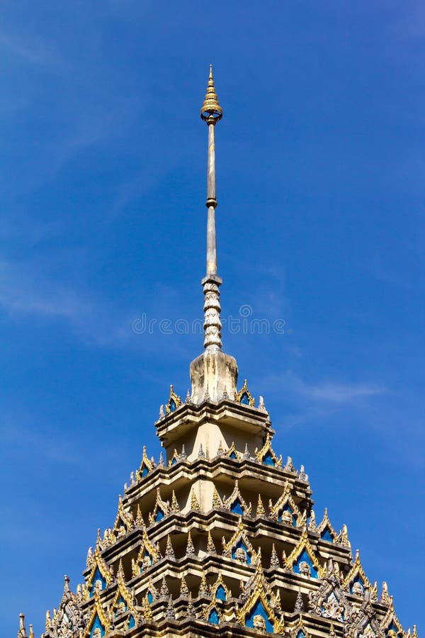 Pináculo del templo foto de archivo. Imagen de dorado - 36269194