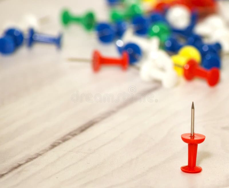 Pin para fijar el papel imagen de archivo. Imagen de empuje - 126828525