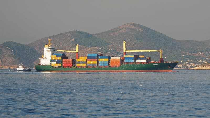PINARA CONTAINER SHIP - PIRAEUS, GREECE Editorial Image - Image of 2004 ...
